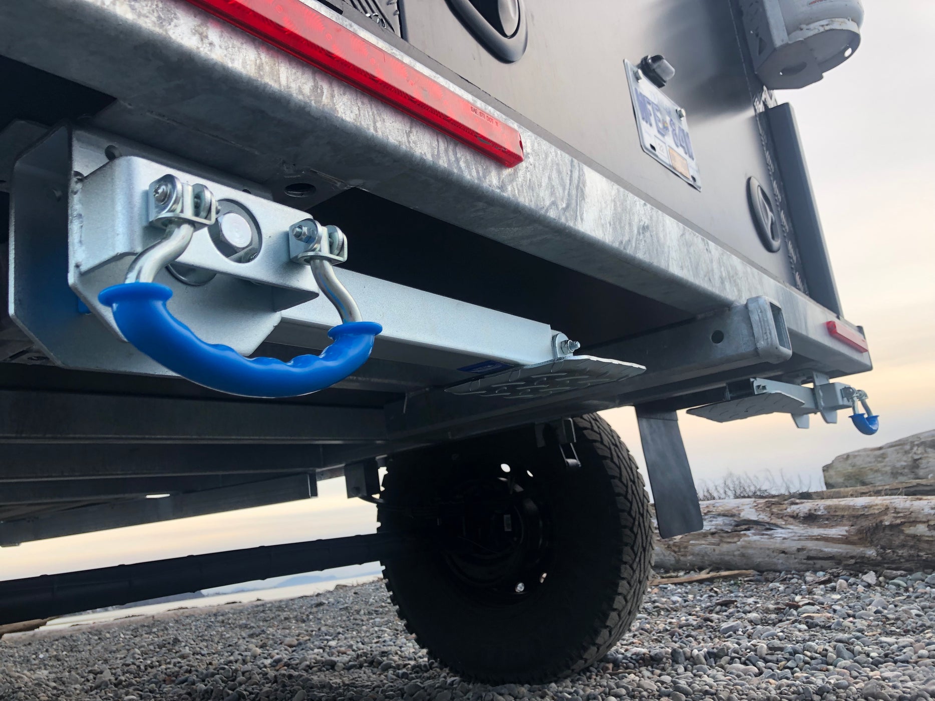 Drop Down Corner Steadies — Bushranger Trailer Gear