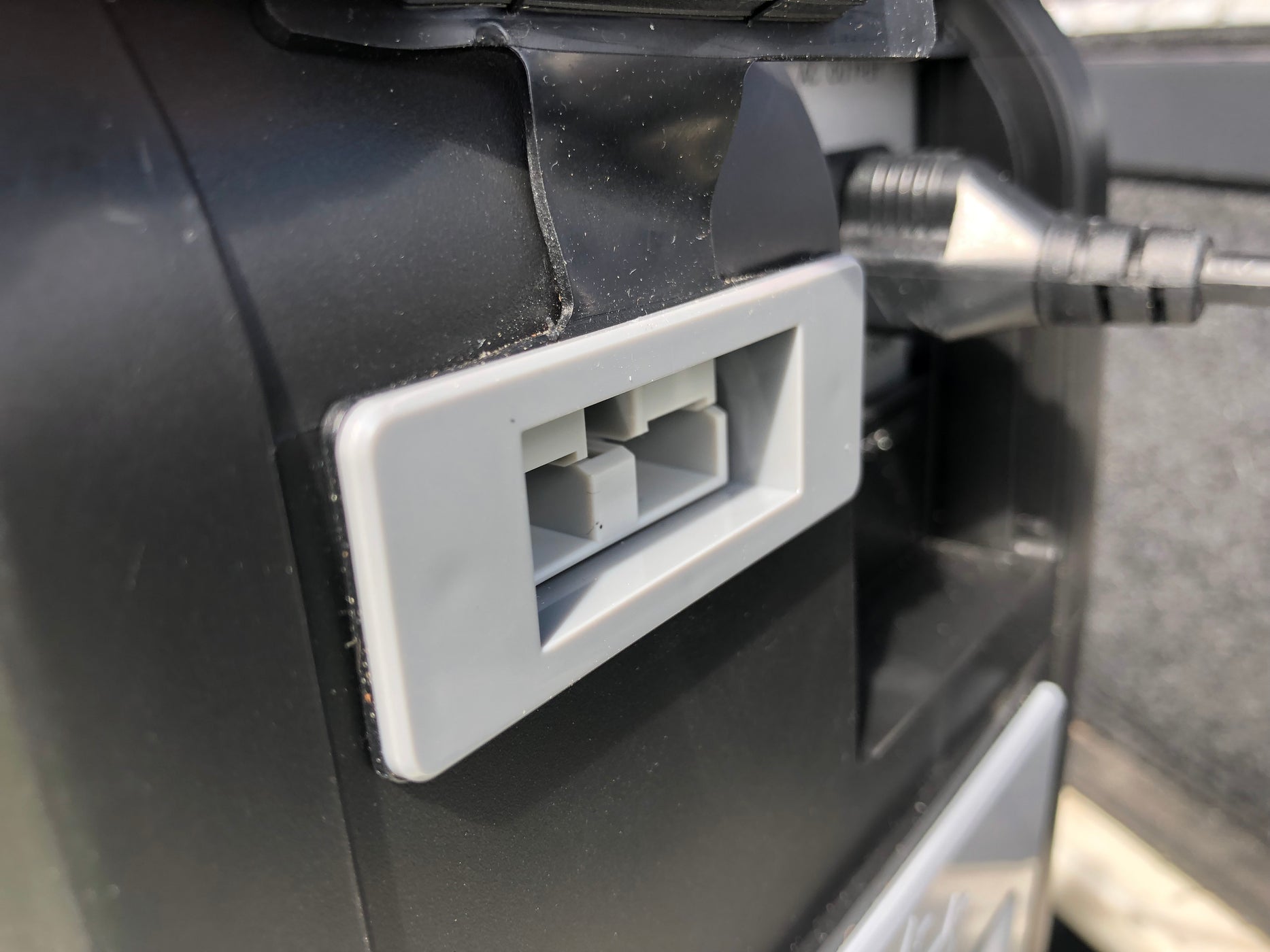 ArkPak 715 Portable Battery Box — Bushranger Trailer Gear